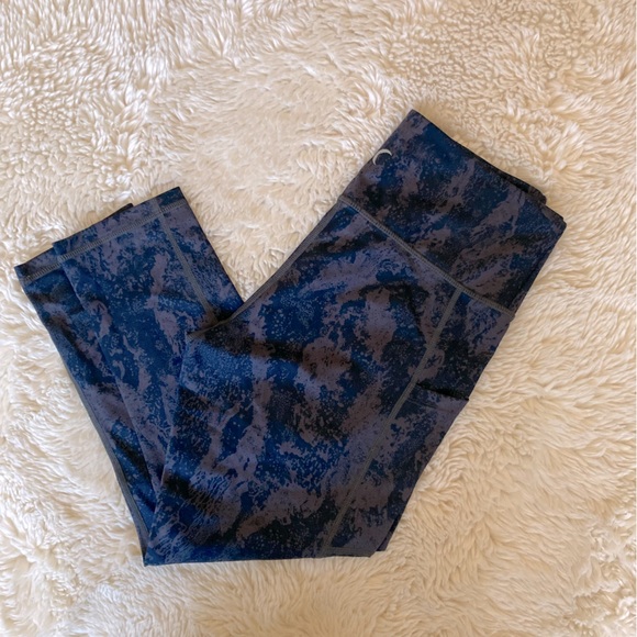 ZYIA | Pants & Jumpsuits | Zyia Light N Tight Crops W Pockets | Poshmark